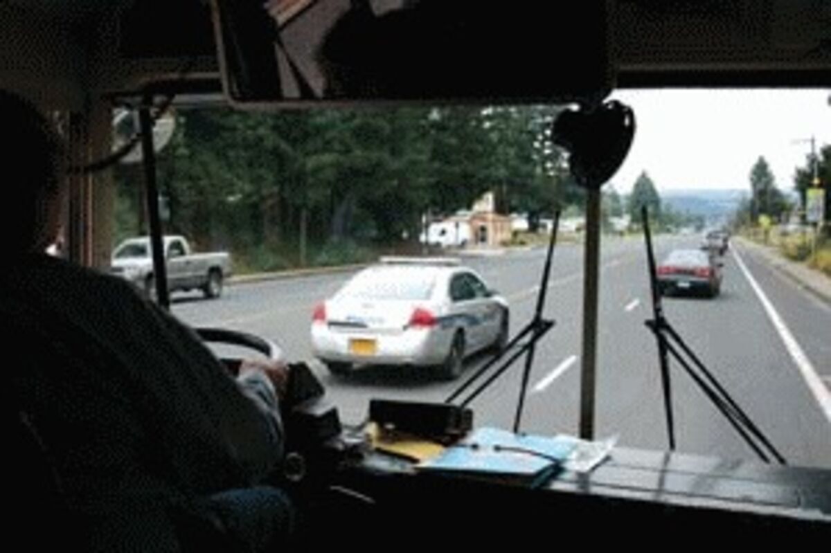 Cops watch for red-running drivers - The New Era