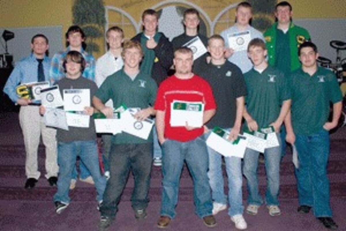 Amos Parmenter, Nick Pitts named football MVPs - The New Era
