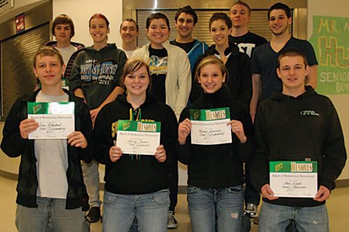 Outstanding swimmers is multiple honor - The New Era