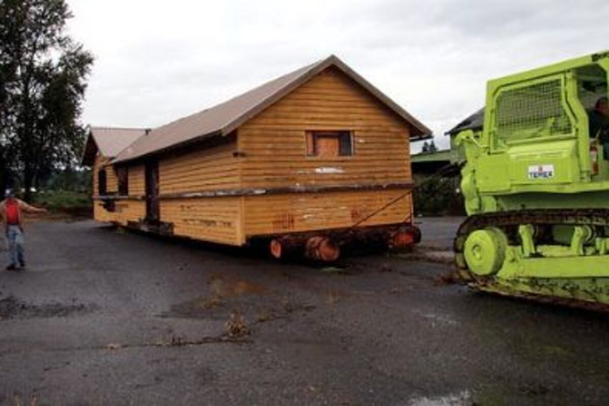 Moving Day: Down to the wire, local loggers provide equipment ...
