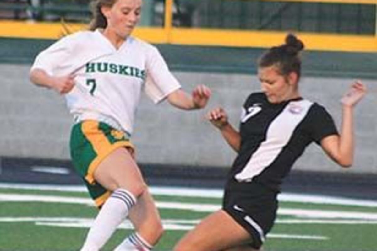 Girls stay in thick of Sky-Em soccer race after win over CG, loss to ...