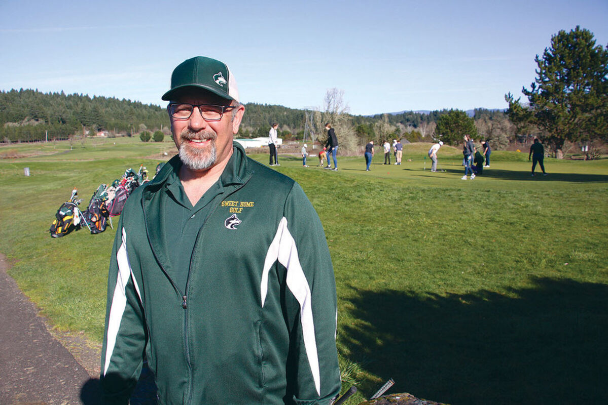 New golf coach Ron Moore loves the game and teaching kids - The New Era