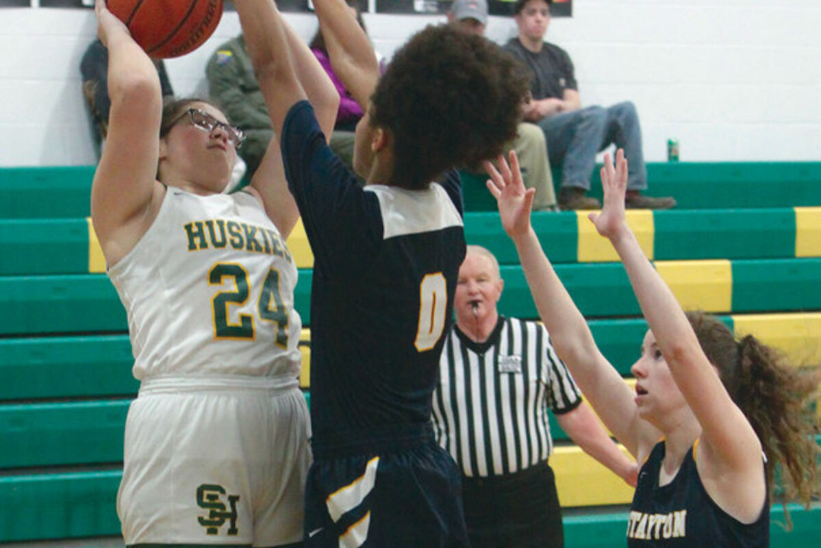 Girls lose to Stayton, head into hoops season's home stretch - The New Era