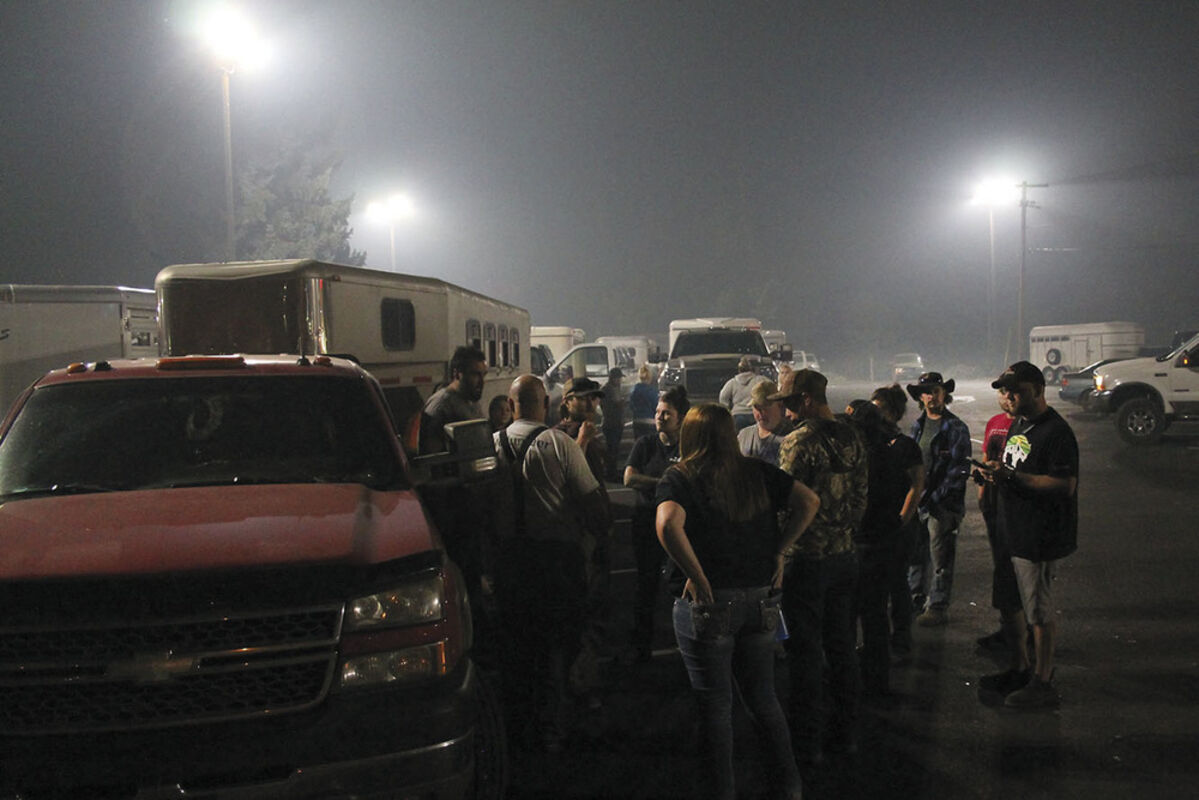 'Cowboy Convoy' volunteers team up to help rescue livestock - The New Era 'Cowboy Convoy' volunteers team up to help rescue livestock - The New Era