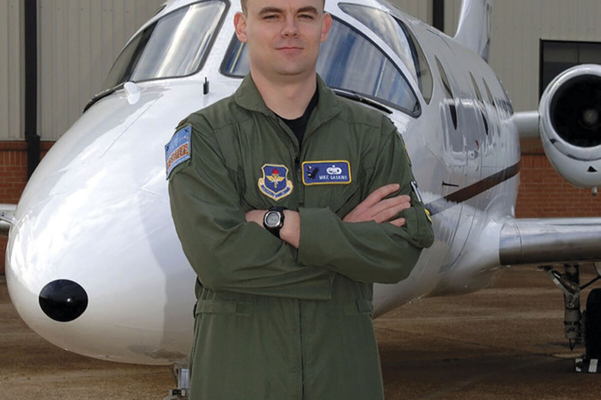 Ex-Husky retires as pilot, Air Force major after 'defining moment ...