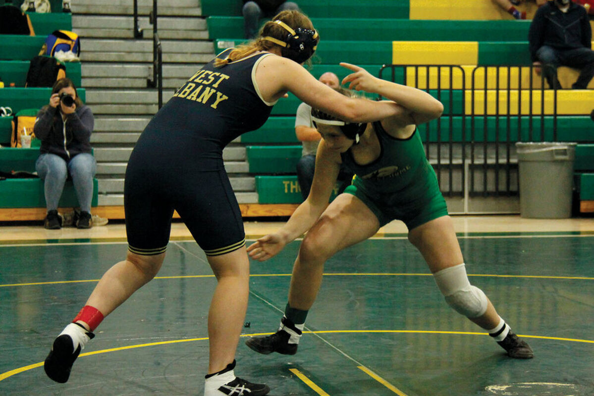 Girls wrestling: Four Huskies, team win titles at inaugural Linn County ...