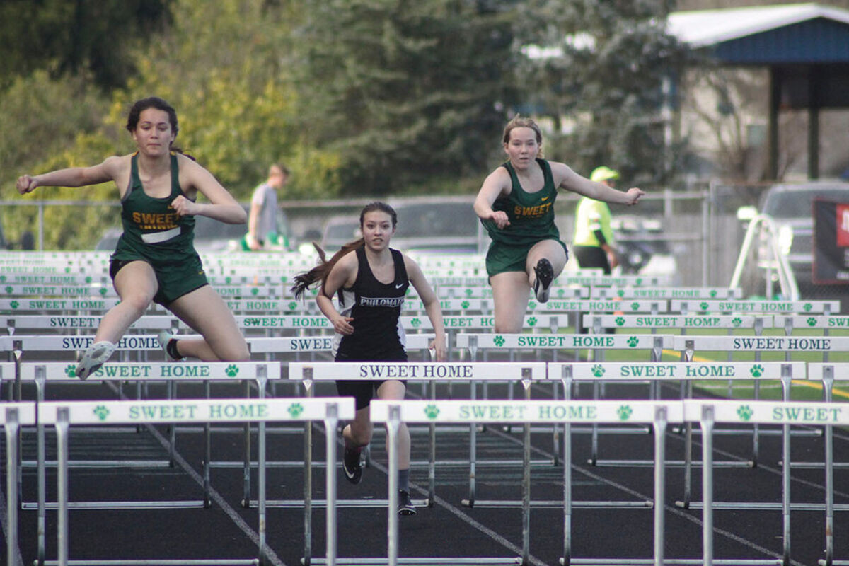 Experience counts at Sweet Home's first home track meet - The New Era