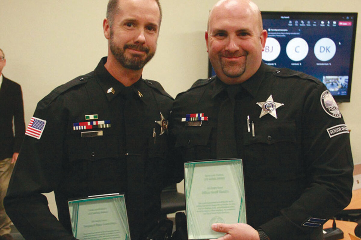 Officers commended with Life Saving Awards - The New Era