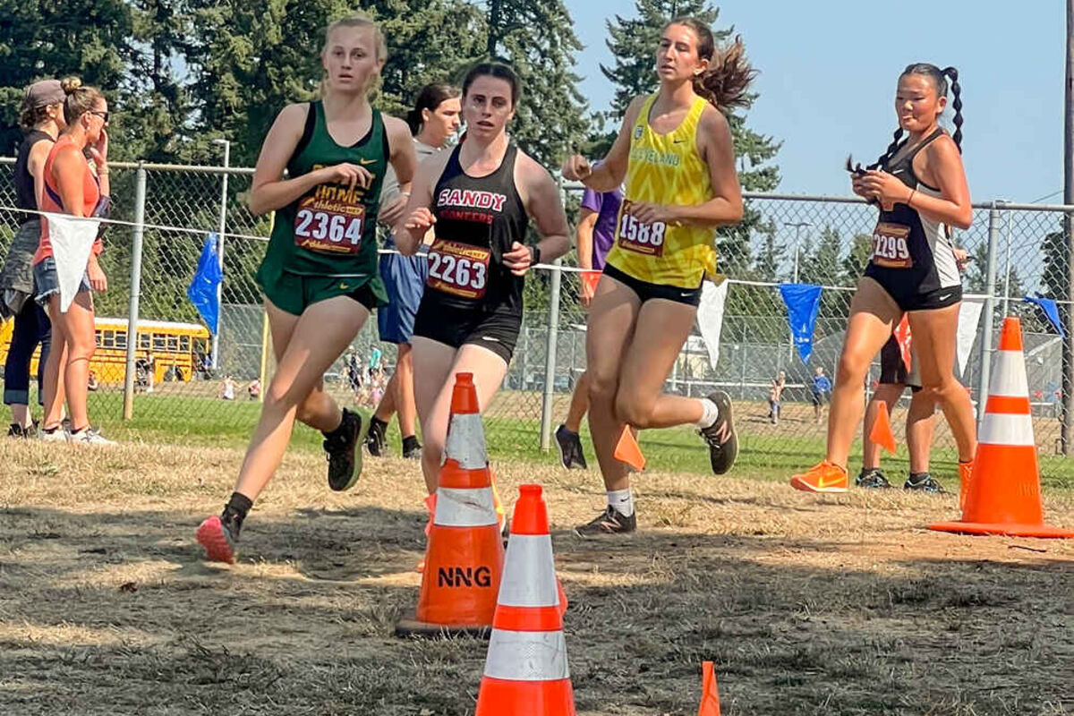 Cross Country runners deliver PRs at Oregon City - The New Era
