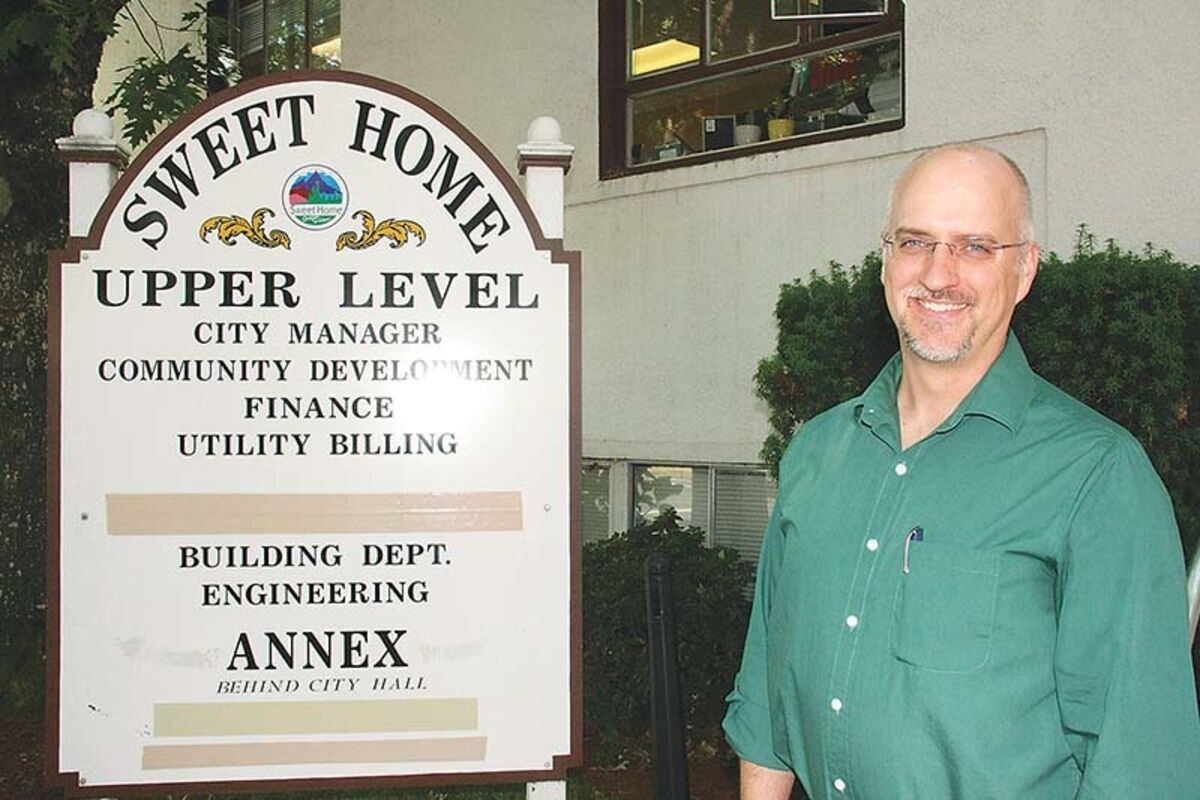 New economic development director brings education, small-town ...