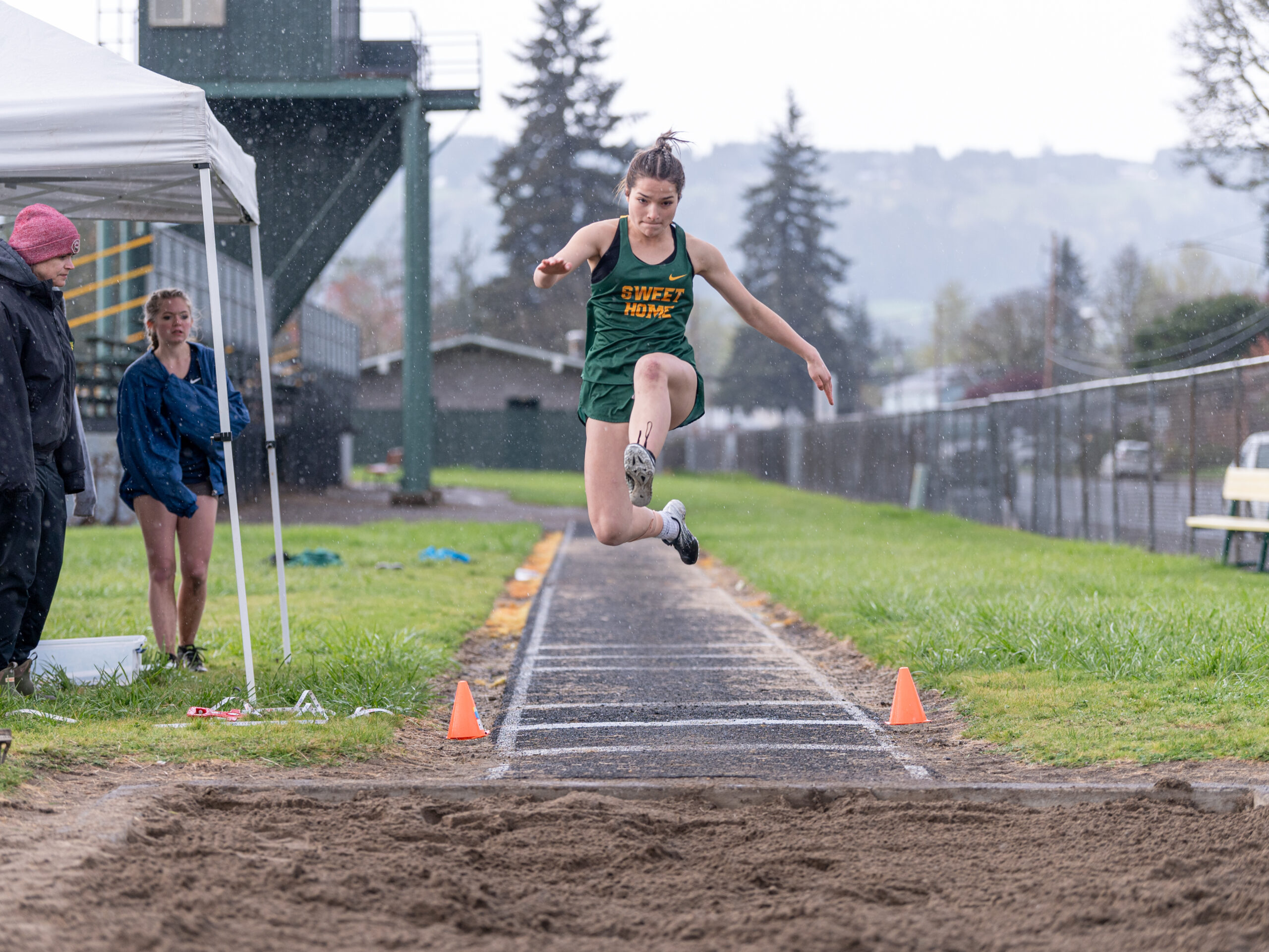 Good Week for Huskies Track and Field - The New Era