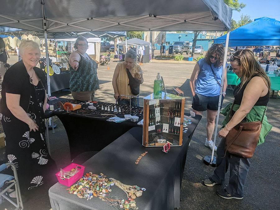 Local Artisans Reveal Handicrafts at Community Market - The New Era