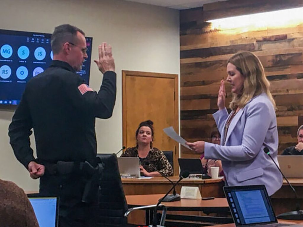 City Manager Announces Resignation - The New Era