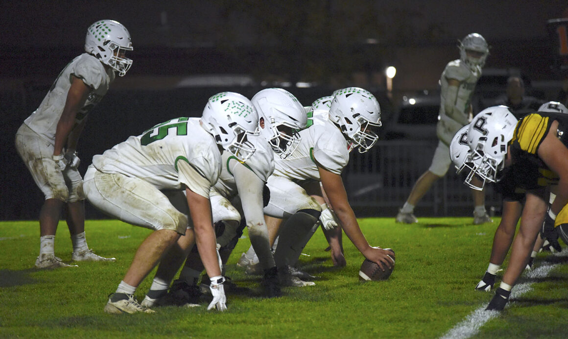 Huskies get a gift, head to La Grande for football playoffs - The New Era