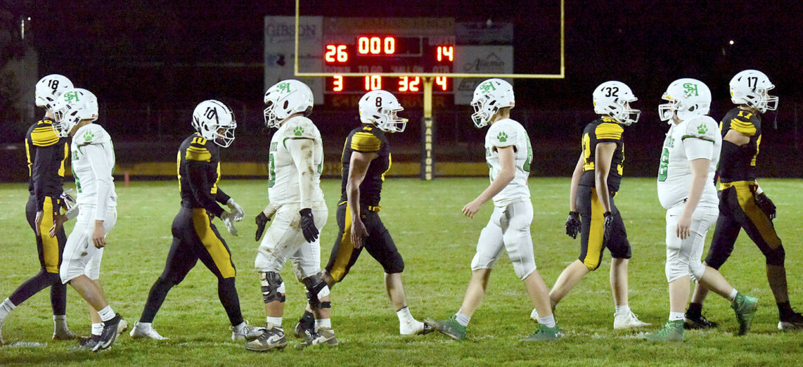 Huskies get a gift, head to La Grande for football playoffs - The New Era