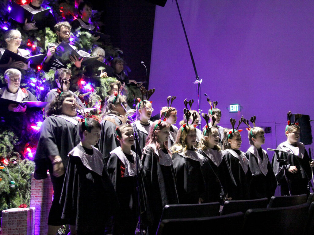Singing Christmas Tree - The New Era