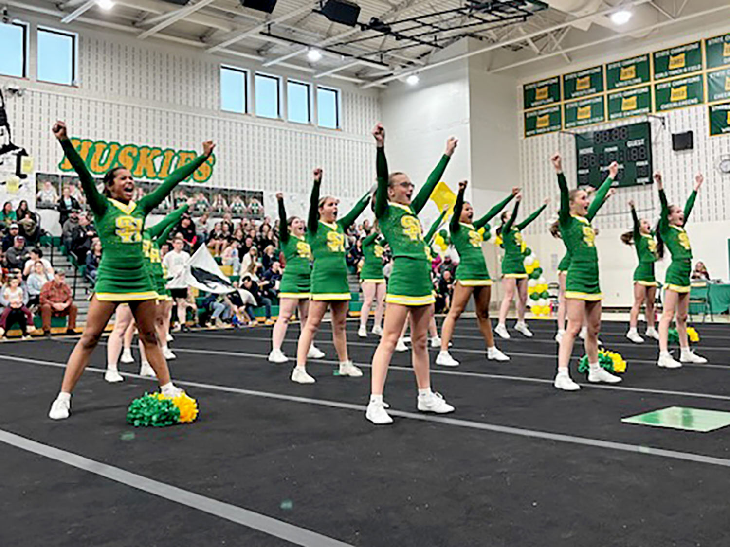 Top cheer teams perform in Sweet Home - The New Era
